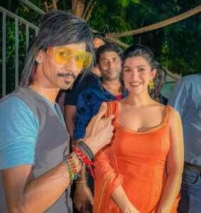 Dolly Chaiwala Height, Age, Girlfriend, Family, Biography & More » StarsUnfolded