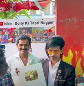 Dolly Chaiwala Height, Age, Girlfriend, Family, Biography & More » StarsUnfolded