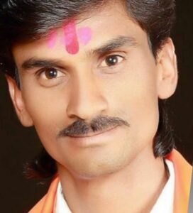 Manoj Jarange Patil Age, Wife, Children, Family, Biography & More ...