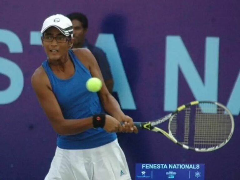 Rutuja Bhosale Height, Age, Husband, Family, Biography & More ...