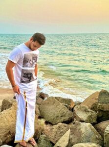 Shivam Khajuria Height, Age, Girlfriend, Wife, Family, Biography & More ...