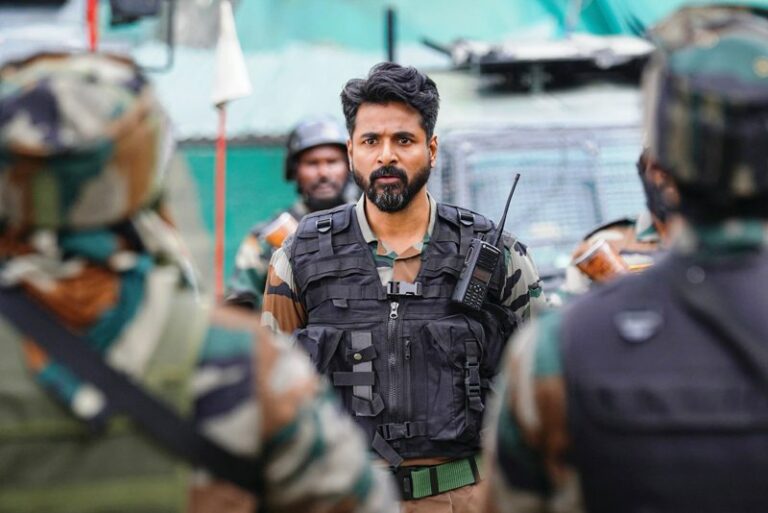 Major Mukund Varadarajan Age, Death, Wife, Children, Family, Biography ...