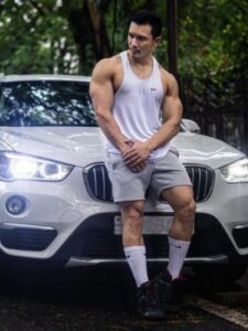 Jeet Selal Height, Age, Wife, Family, Biography And More » StarsUnfolded