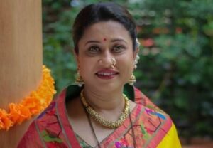 Suchitra Bandekar Wiki, Age, Husband, Children, Family, Biography ...