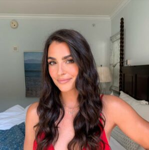 Erika Hammond Height, Age, Husband, Family, Biography » StarsUnfolded