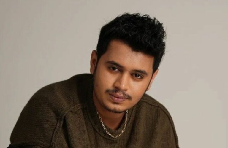 Kaam Bhaari Age, Family, Biography » StarsUnfolded