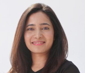 Nadia Chauhan Age, Husband, Children, Family, Biography » StarsUnfolded