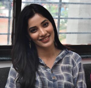 Pranali Bhalerao Height, Age, Family, Biography » StarsUnfolded