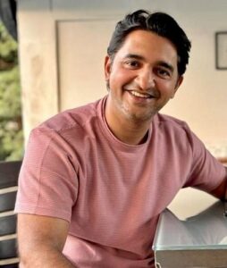 Vaibhav Vishant Height, Wife, Family, Biography » StarsUnfolded