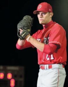 James Clear Age, Girlfriend, Wife, Children, Biography » StarsUnfolded