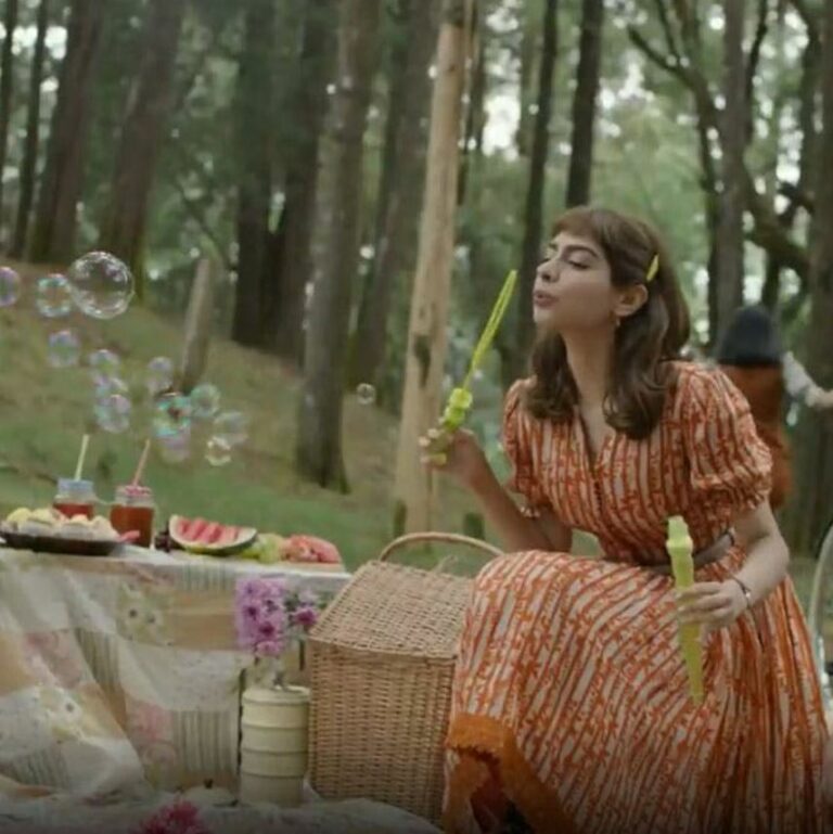 Khushi Kapoor Height, Age, Boyfriend, Family, Biography » StarsUnfolded