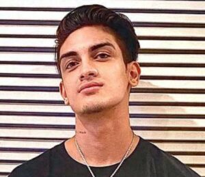 Loka Height, Age, Biography » StarsUnfolded