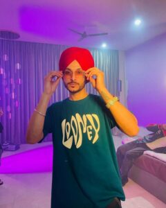 Navjeet Height, Family, Biography » StarsUnfolded