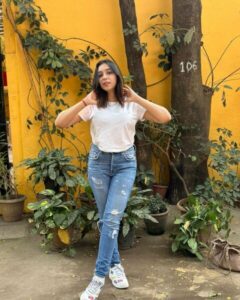 Pratishtha Sharma Height, Boyfriend, Family, Biography » StarsUnfolded