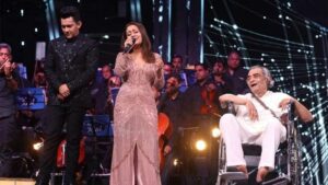 Santosh Anand Height, Age, Wife, Children, Family, Biography ...