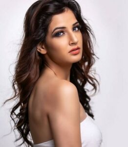 Shubhi Joshi (MTV Splitsvilla X5) Height, Age, Boyfriend, Family ...