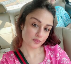 Sonia Agarwal Age, Husband, Family, Biography » StarsUnfolded