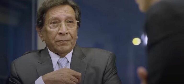 Talat Hussain Age, Death, Wife, Children, Family, Biography » StarsUnfolded