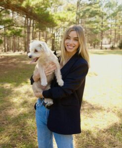 Elizabeth Turner Height, Age, Boyfriend, Family, Biography » StarsUnfolded