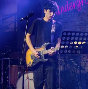 Hrehaan Roshan Height, Age, Family, Biography » StarsUnfolded