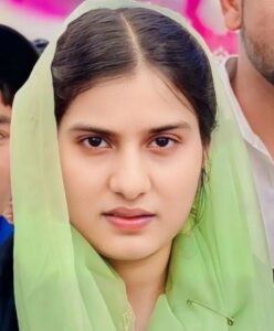 Iqra Choudhary Age, Caste, Family, Biography » StarsUnfolded