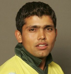 Kamran Akmal Height, Age, Wife, Children, Family, Biography » StarsUnfolded