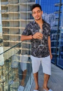 Sam Merchant Height, Girlfriend, Family, Biography » StarsUnfolded