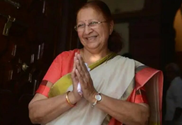 Sumitra Mahajan Age, Husband, Family, Biography » StarsUnfolded