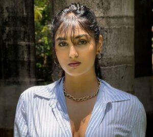 Aditi Tripathi Height, Age, Family, Biography » StarsUnfolded