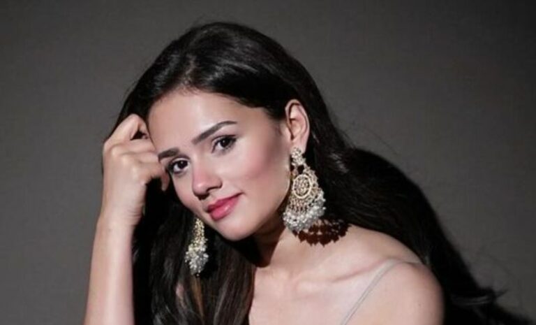 Nishi Saxena Height, Family, Biography » StarsUnfolded