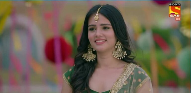 Nishi Saxena Height, Family, Biography » StarsUnfolded