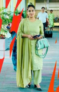 Pragya Mishra Age, Husband, Family, Biography » StarsUnfolded