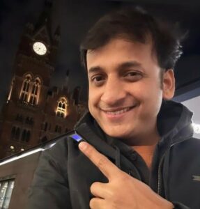 Sankarshan Karhade Height, Age, Wife, Family, Biography » StarsUnfolded