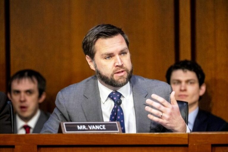 J. D. Vance Height, Age, Wife, Children, Family, Biography » StarsUnfolded
