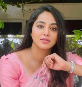 Aradhya Ann Height, Family, Biography » StarsUnfolded