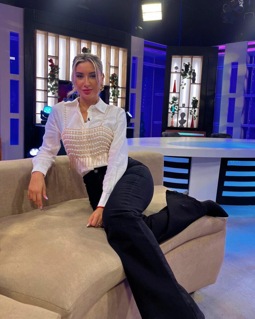 Camila Andrade Height, Age, Family, Biography » StarsUnfolded