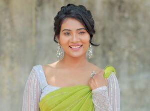 Dhivya Duraisamy Height, Age, Family, Biography » StarsUnfolded