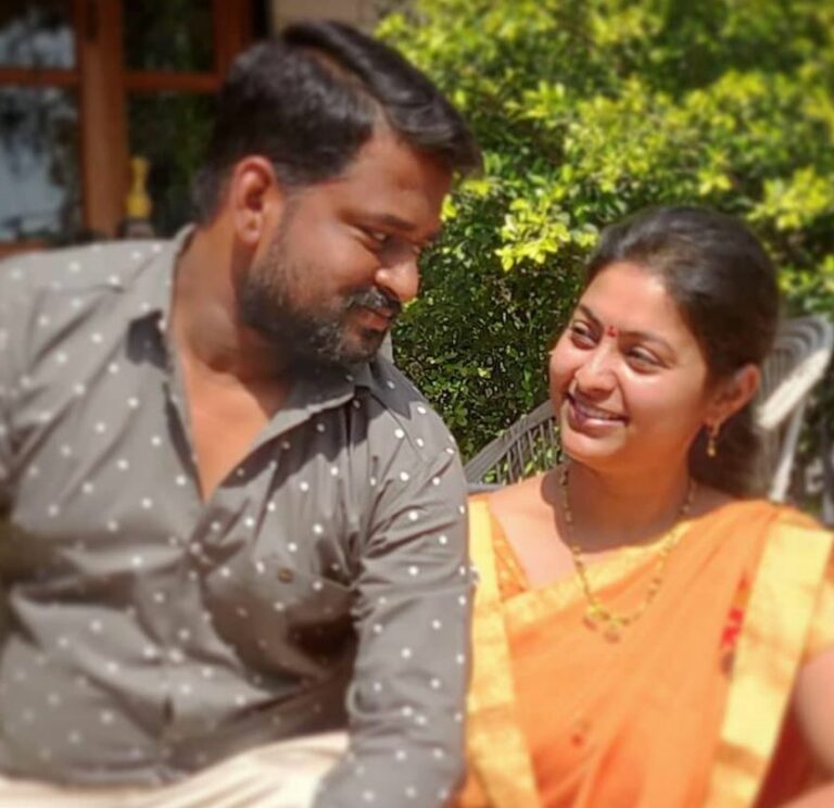 Kalyani Powar Age, Husband, Family, Biography » StarsUnfolded Kalyani Powar Age, Husband, Family, Biography » StarsUnfolded