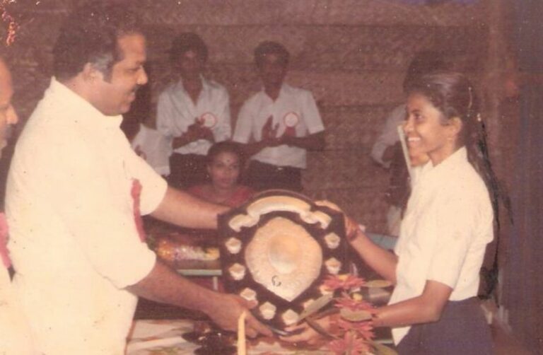 Minu Muneer Height, Age, Children Family, Biography » StarsUnfolded