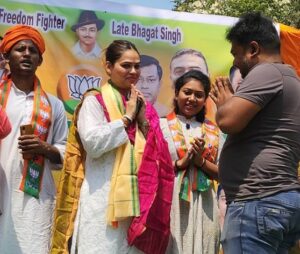 Nazia Elahi Khan Age, Biography » StarsUnfolded