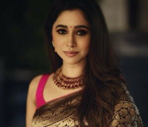 Aarti Ravi Height, Age, Husband, Children, Family, Biography ...