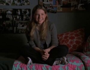 Ari Graynor Height, Age, Boyfriend, Family, Biography » StarsUnfolded