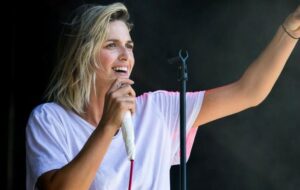 Emily Armstrong Height, Age, Family, Biography » StarsUnfolded