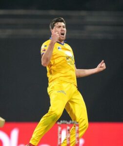 Jamie Overton Height, Age, Family, Biography » StarsUnfolded