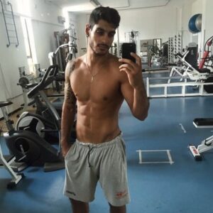 Javier Martínez (Grande Fratello 18) Height, Age, Family, Biography ...