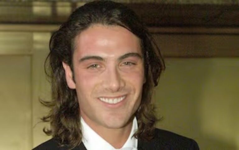 Luca Calvani (Grande Fratello) Height, Age, Boyfriend, Wife, Children ...