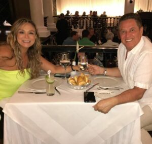 Mario Bezares Height, Age, Wife, Children, Family, Biography ...