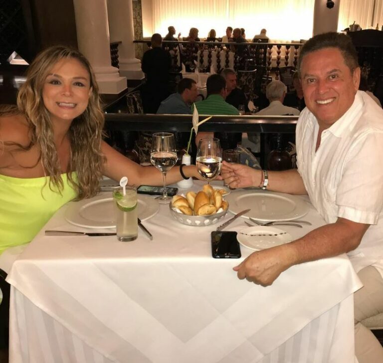 Mario Bezares Height, Age, Wife, Children, Family, Biography ...