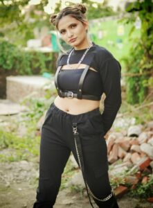 Mrunal Shankar Height, Age, Family, Biography » StarsUnfolded