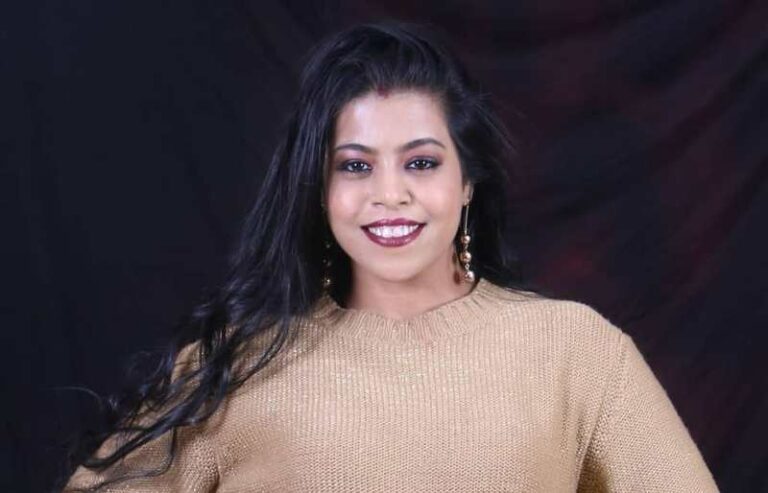 Snehal Chougule Height, Husband, Children, Family, Biography ...